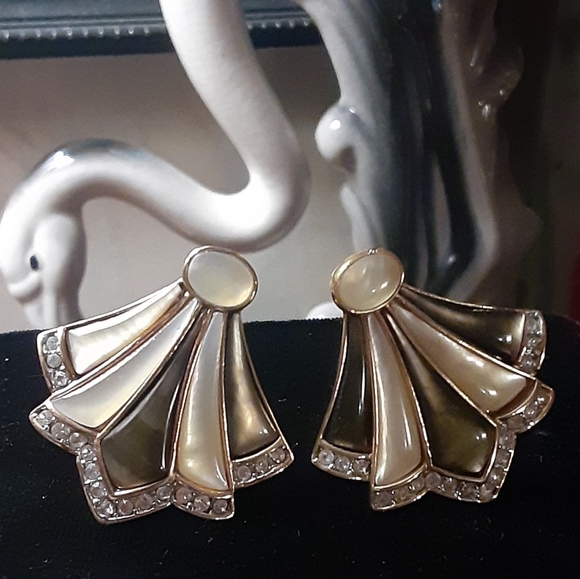 Butler | Jewelry | Swavorski Crystal Lucite Art Deco Style Earrings ...